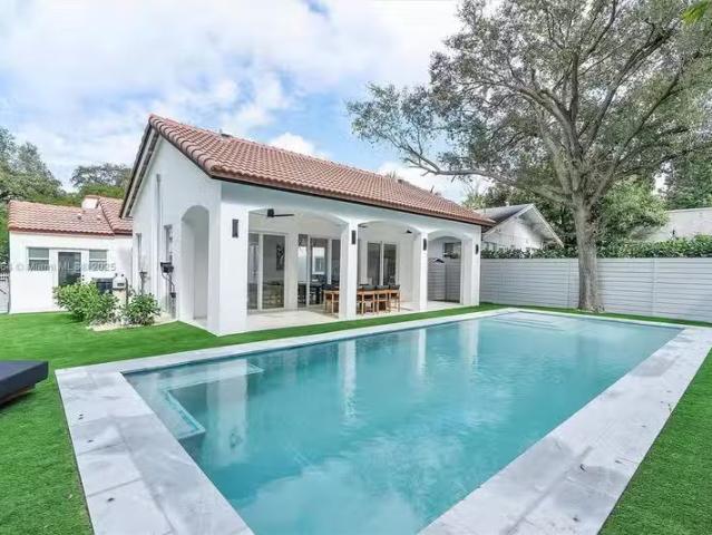 60851772 58 Ne 45th St