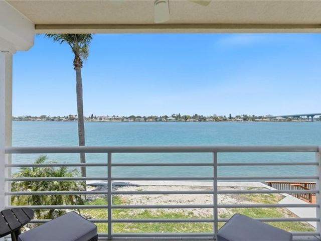 6085 Bahia Del Mar Cir Apt 272, Saint Petersburg, FL 33715