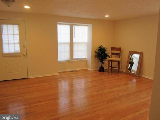 6085 Rock Glen Drive