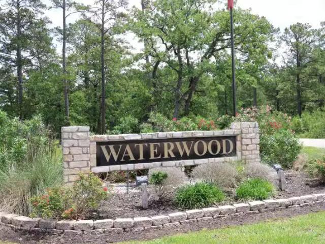 60877 Castle Harbor Pl, Huntsville, TX 77320 MLS 25019520