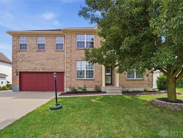 6088 Oak Ridge Dr, Huber Heights, OH 45424