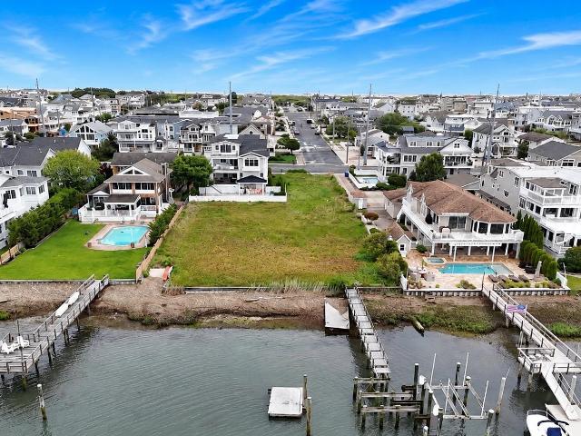 6088 Ocean Drive