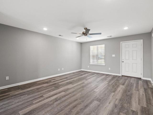 6088 Arbor Wds Way