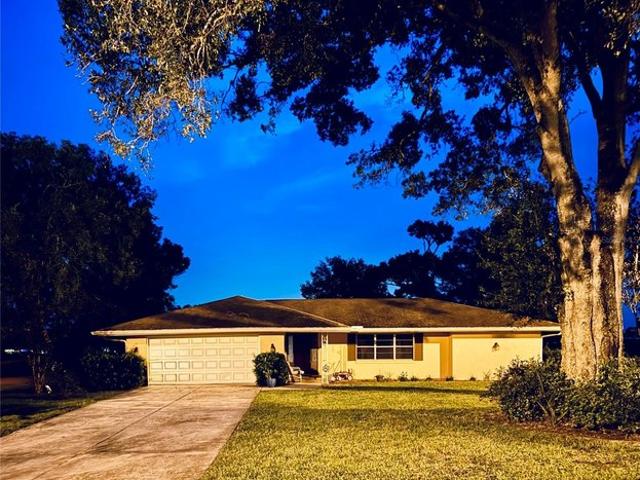 6088 Fairway Dr, Ridge Manor, FL 33523