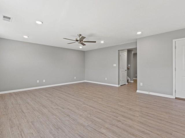 6089 Arbor Wds Way