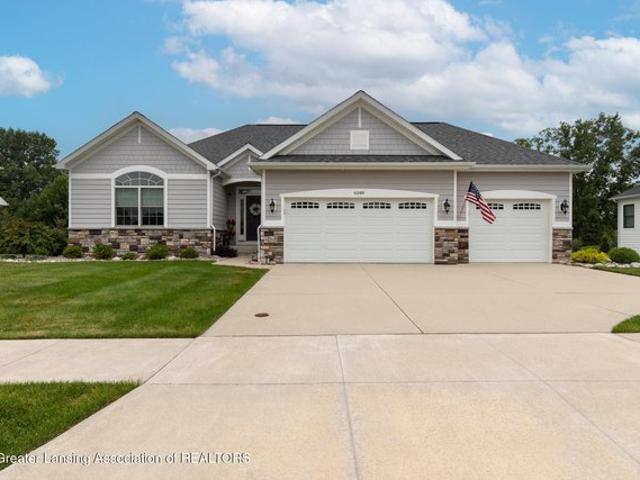 6089 Sleepy Hollow Ln, East Lansing, MI 48823