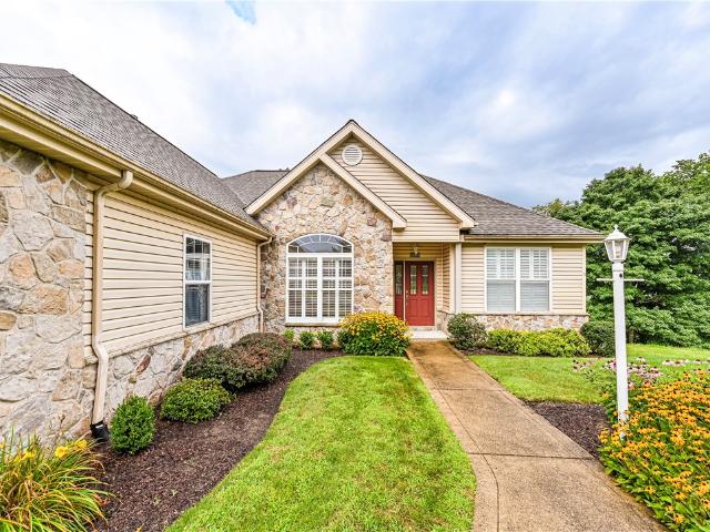 6089 Triple Crown Cir