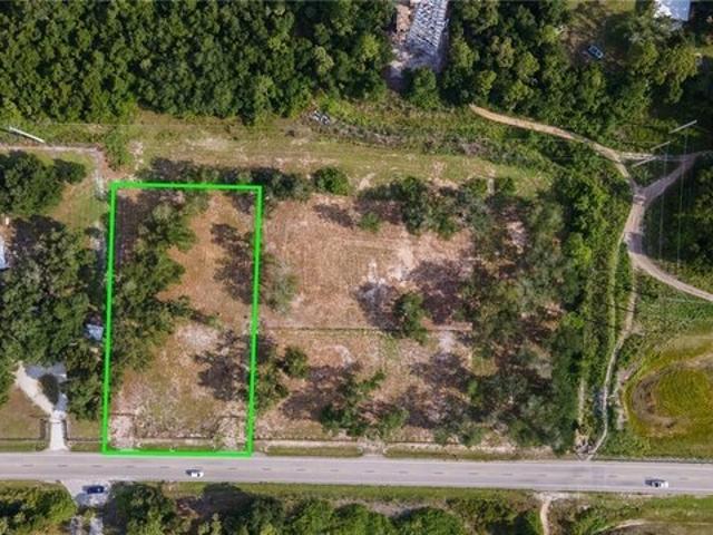 6080 Mellow Dr, North Fort Myers, FL 33917
