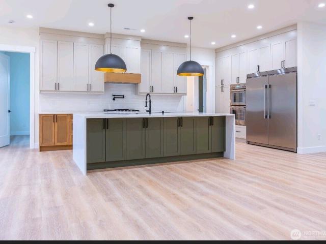 6080 Mesa Court