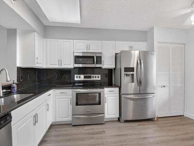 6080 Huntwick Ter Apt 405, Delray Beach, FL 33484