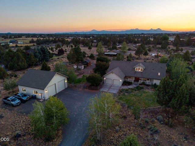 60835 Jennings Rd, Bend, OR 97702