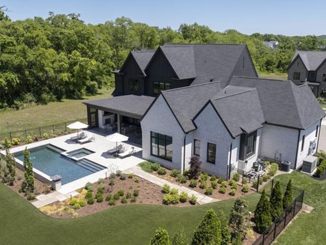 6083 Porters Union Way, Arrington, TN 37014