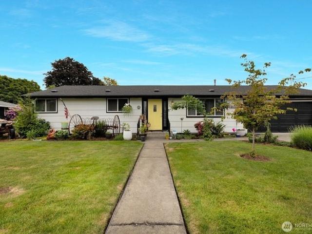 608 10th Ave SE, Puyallup, WA 98372