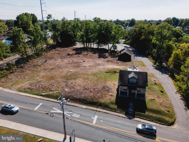 608 & 610 N Swarthmore Avenue