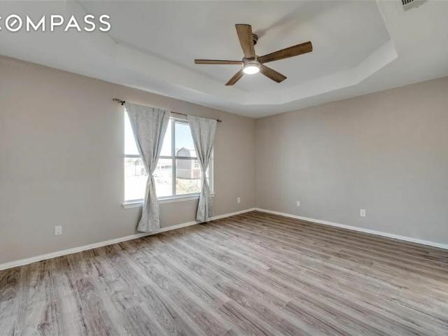 608 Concho Dr, Oak Point, TX