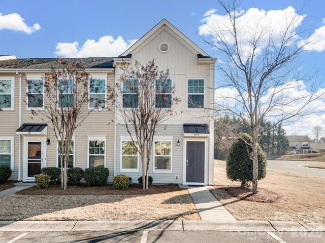 608 Cahill Ln, Fort Mill, SC 29715