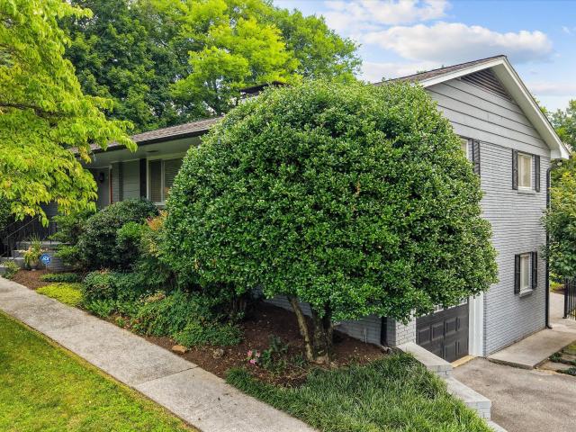 608 Churchill Rd