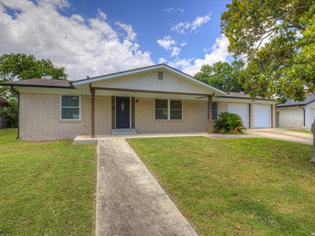 608 Creek Dr, New Braunfels, TX 78130