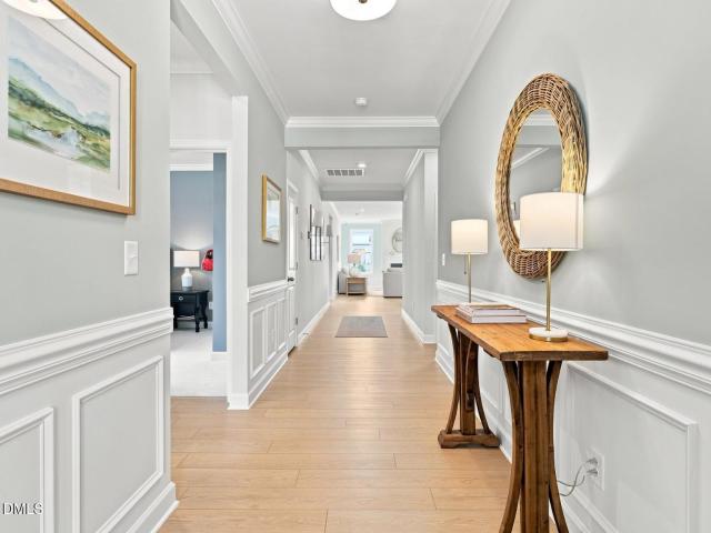 608 Crescent Wood Trail