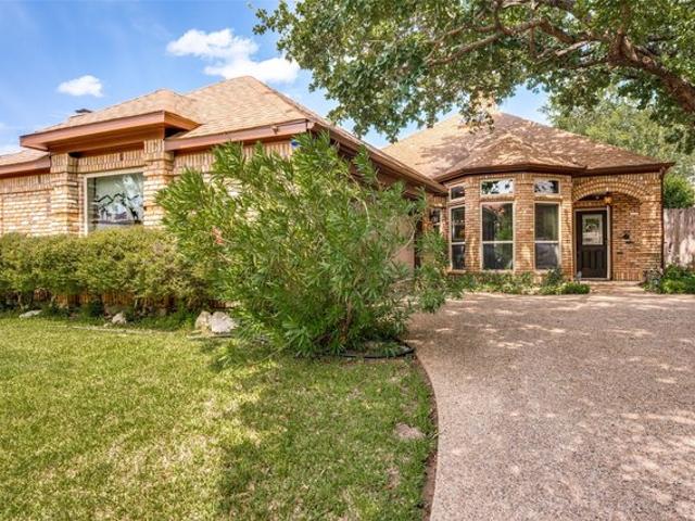 608 Crest Ridge Dr, Irving, TX 75061