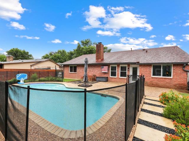 608 Andover Dr