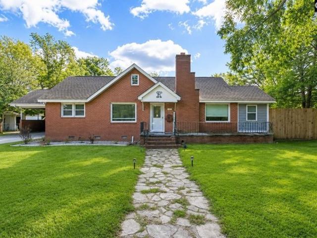 608 Academy St, Batesburg, SC 29006