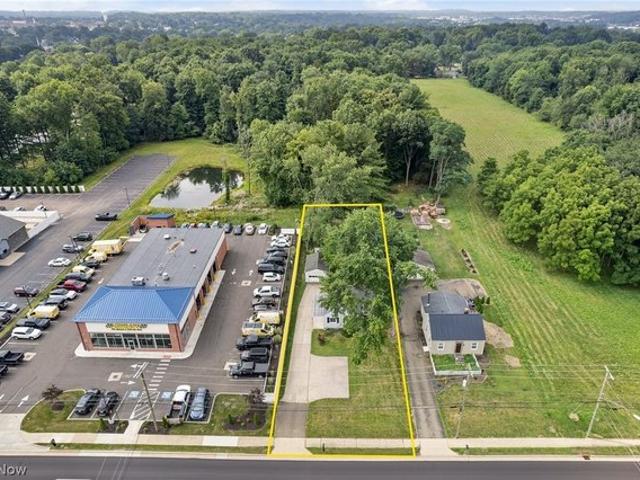 608 Applegrove St NW, North Canton, OH 44720