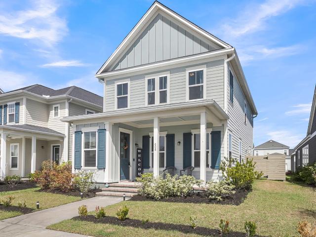 608 Blueway Avenue