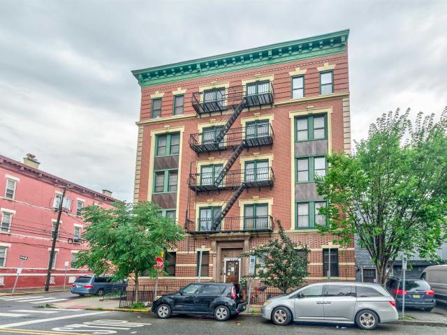 608 Bramhall Ave # 1A