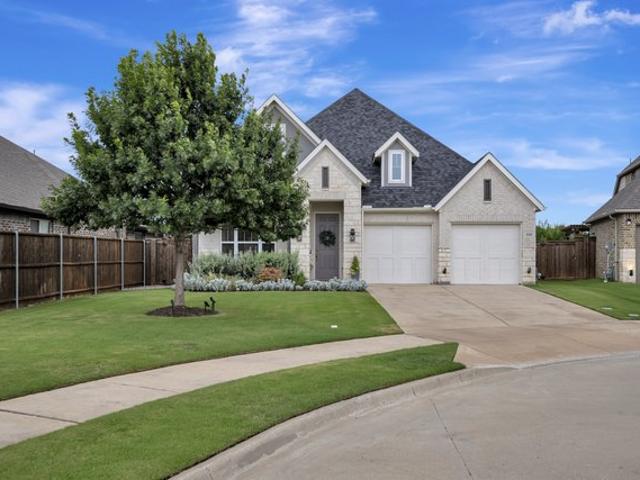 608 Bridgewater Rd, Fort Worth, TX 76131