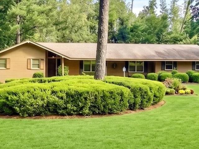 608 Gray St, Edgefield, SC 29824