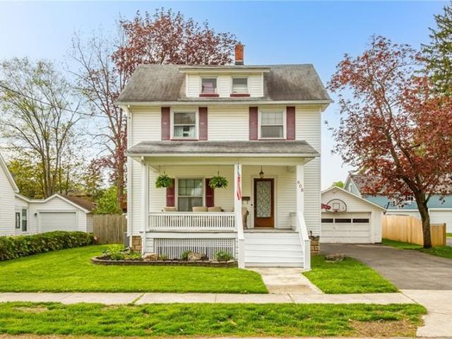 608 Davis Dr, Newark, NY 14513