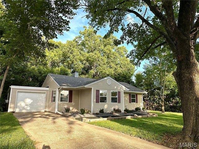 608 Devonshire Dr Unit 1483, Belleville, IL 62226