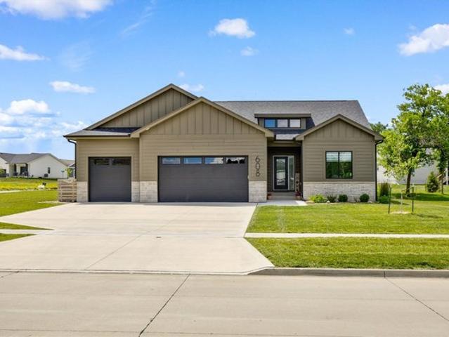 608 Deer Haven St, Polk City, IA 50226