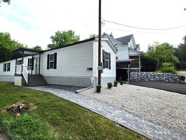608 Depot St, Paris, TN 38242