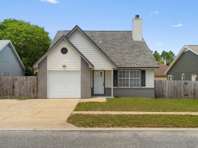 608 Drakes Landing, Mary Esther, FL 32569