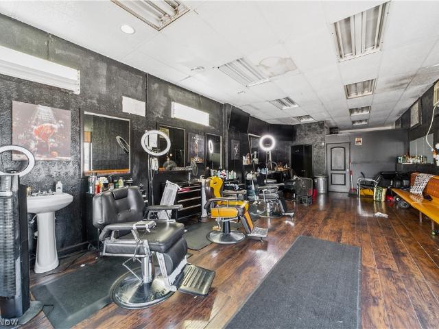 608 E 185th