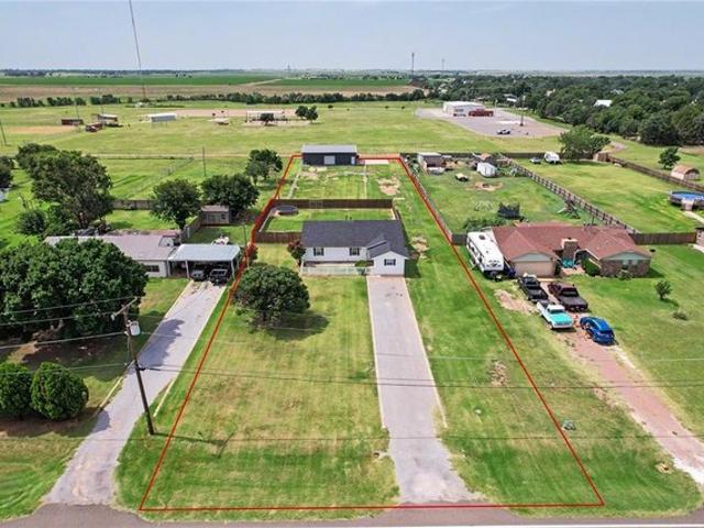608 E Warren Rd, Blair, OK 73526