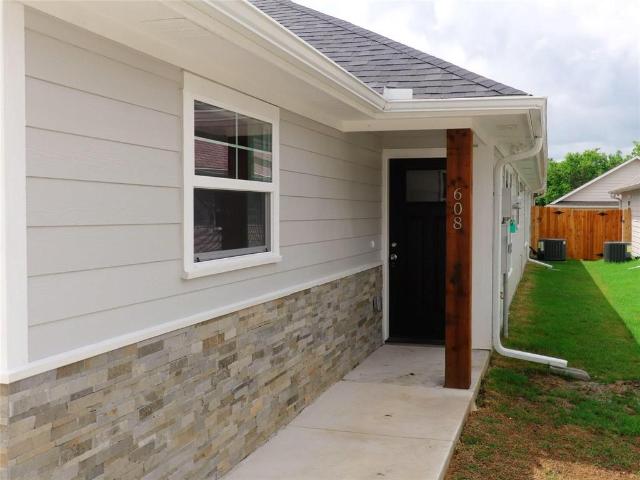 608 E College St, Unit 608, Sherman, TX 75090 | MLS #21206
