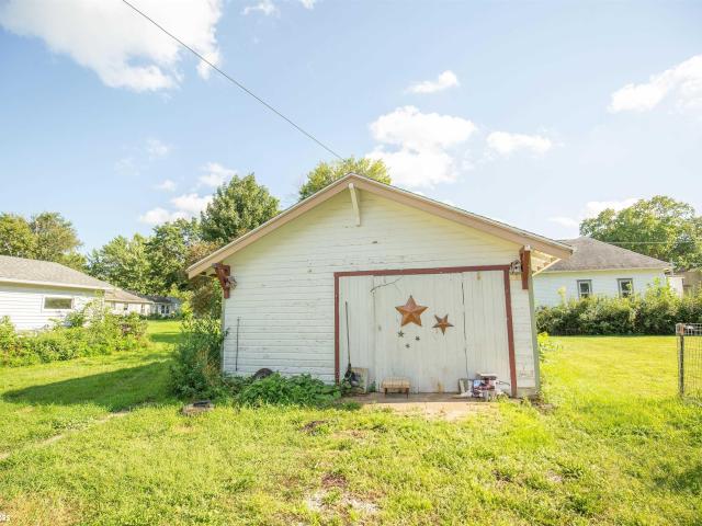 608 E Elm Street
