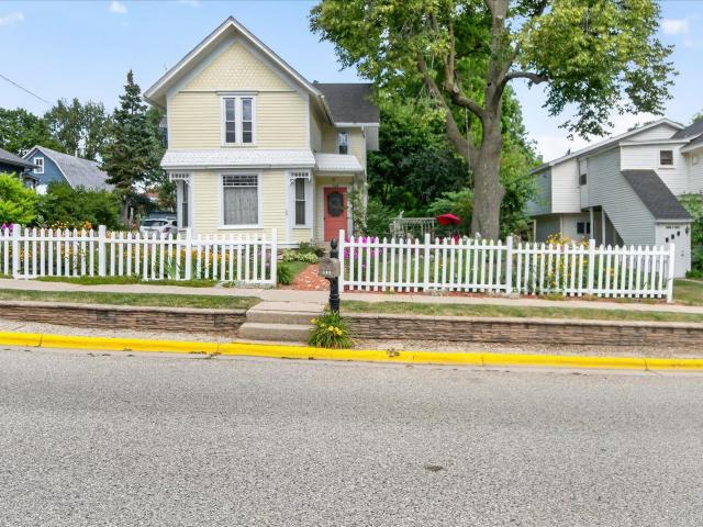 608 E High Street