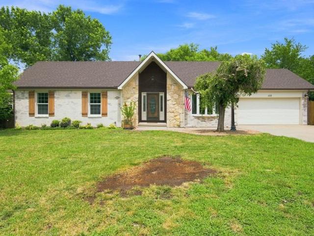 608 E Meadow Rd, El Dorado, KS 67042