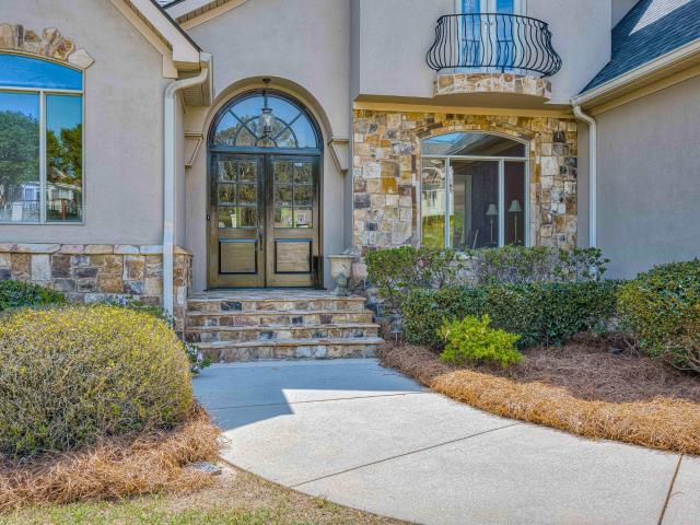 608 Emerald Crossing