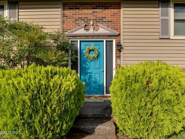 608 Fernwood Rd