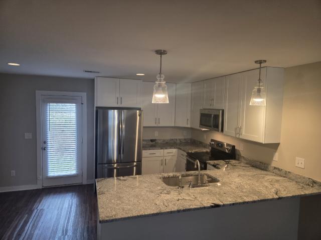 608 Hadley Village Blvd