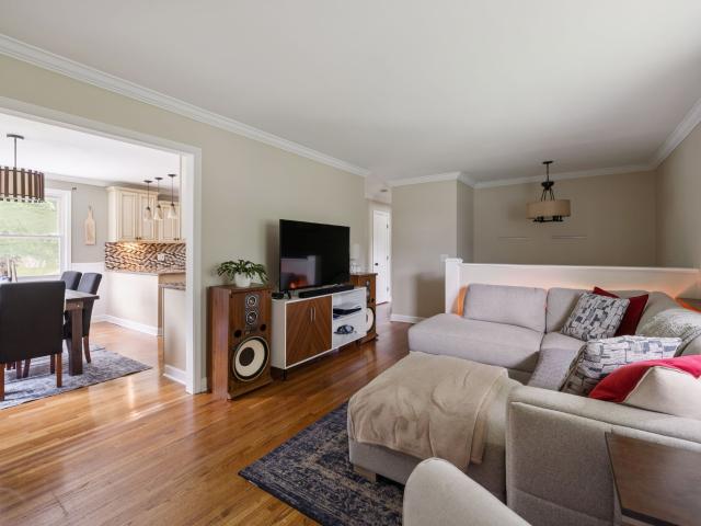 608 Harpeth Pkwy E