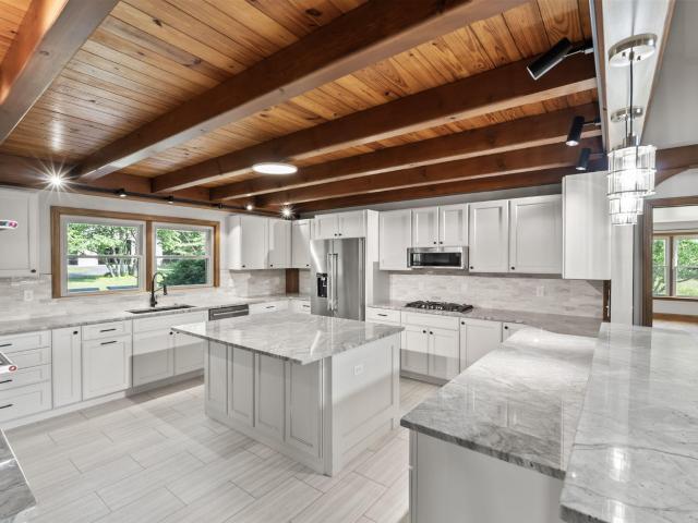608 Hicks Pike