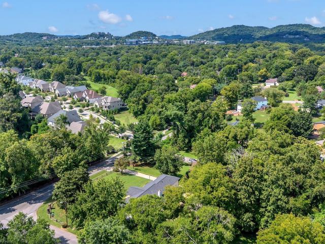 608 Hill Rd