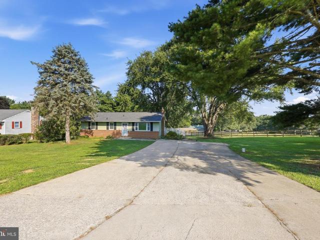 608 Oak Tree Road