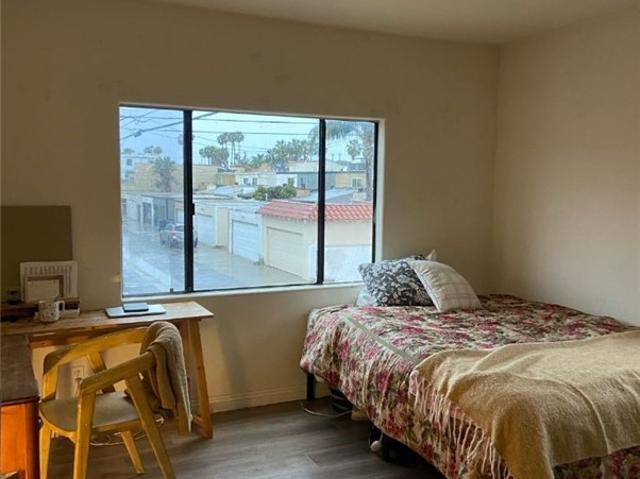 608 Olive Ave, Huntington Beach, CA 92648 | MLS #PW26012